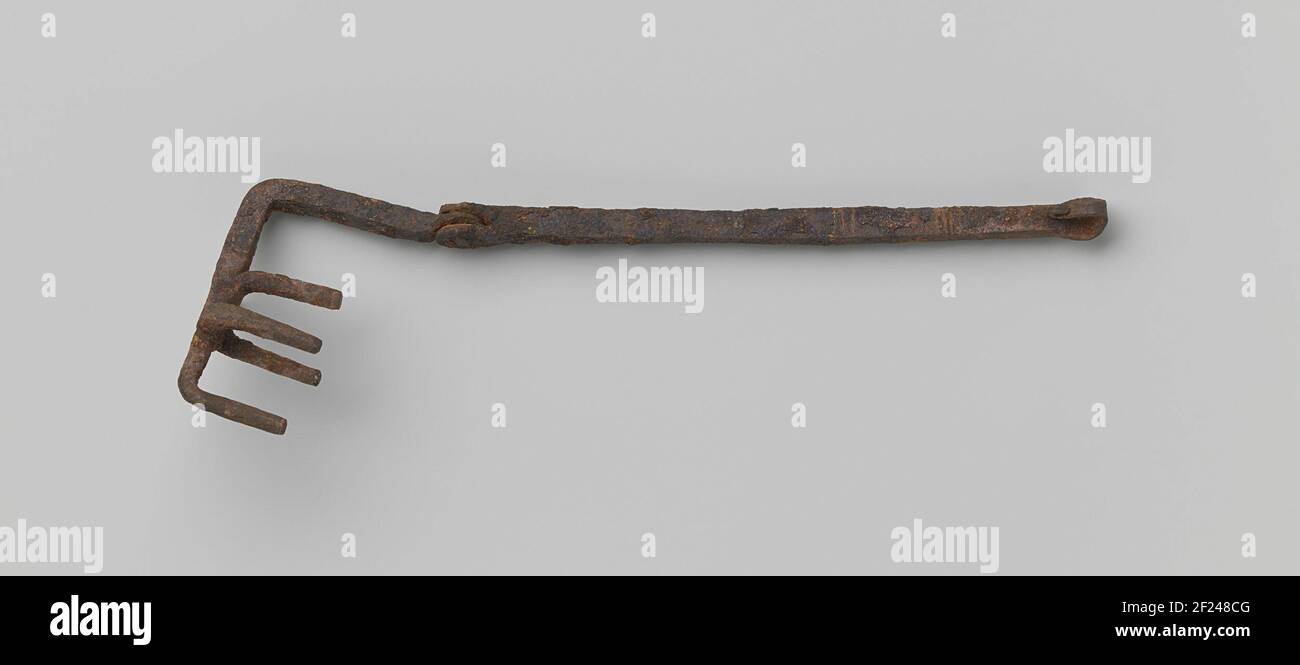 Lifting wrench.lipper consisting of a long four-sided stem that bends ...