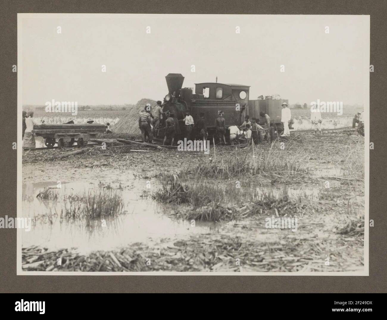 Sagging rails hi-res stock photography and images - Alamy