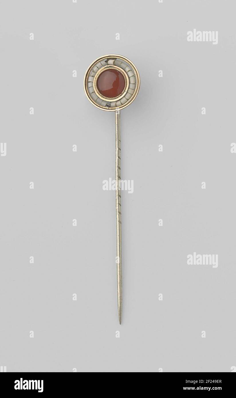 Gold lapel pin hi-res stock photography and images - Alamy