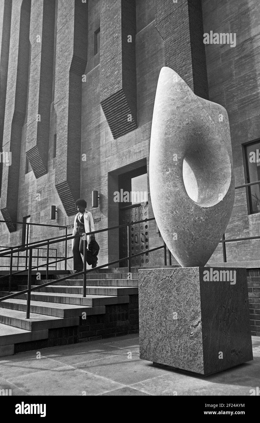 University art sculpture Black and White Stock Photos & Images - Alamy