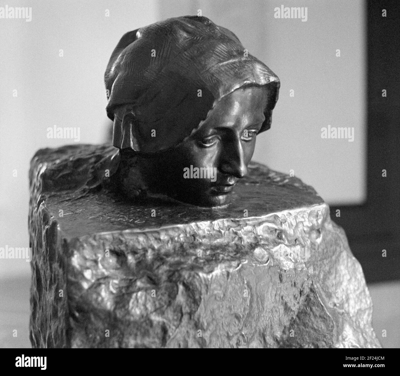 Sculpture by auguste rodin Black and White Stock Photos & Images - Alamy