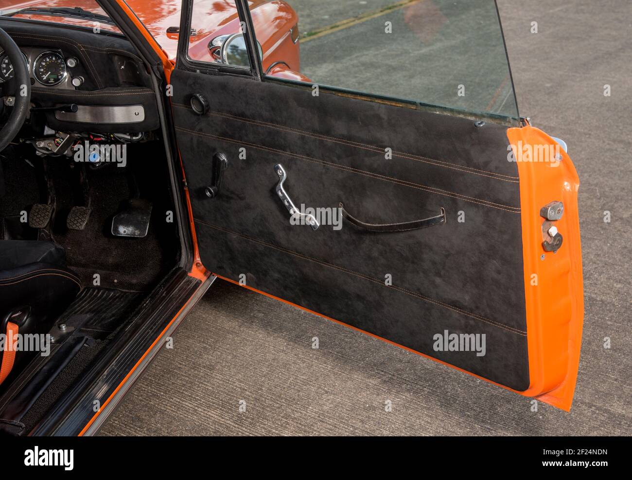 BMW 2002 with a Honda S2000 engine transplant Stock Photo - Alamy