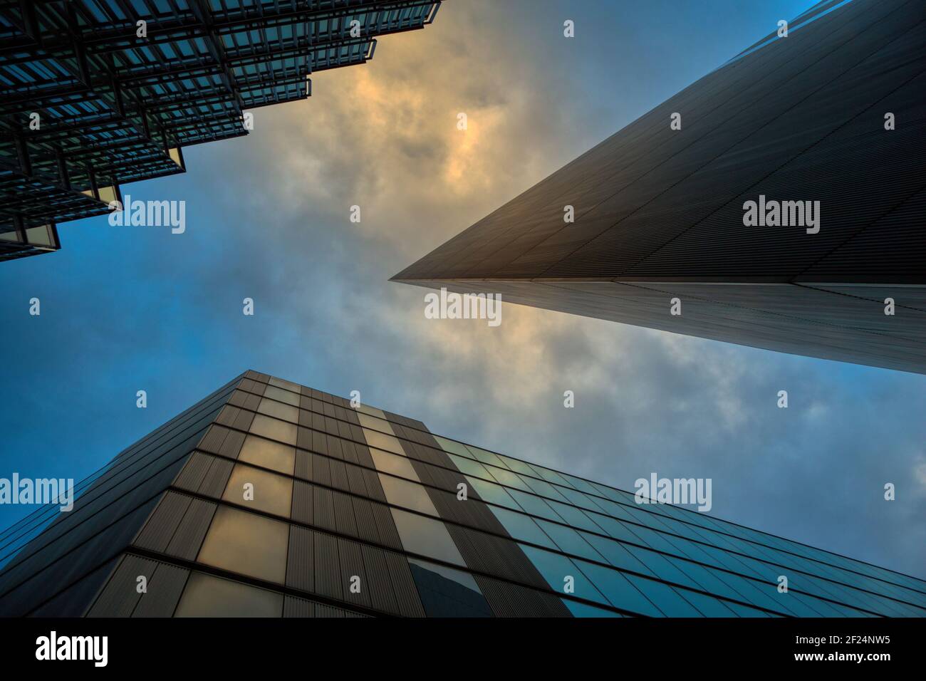 Oppressive buildings london hi-res stock photography and images - Alamy