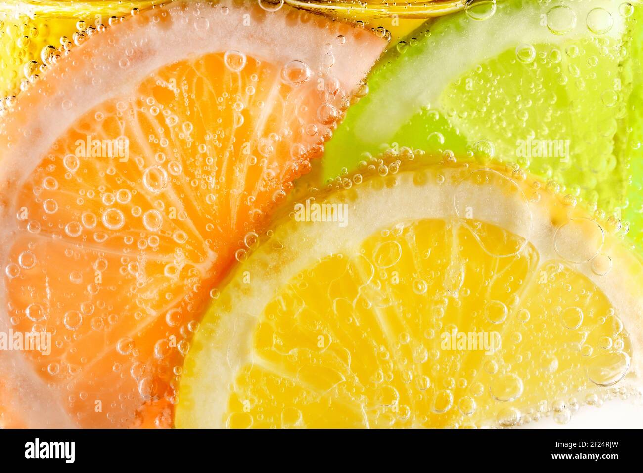 Lime in water bubbles macro hi-res stock photography and images - Alamy