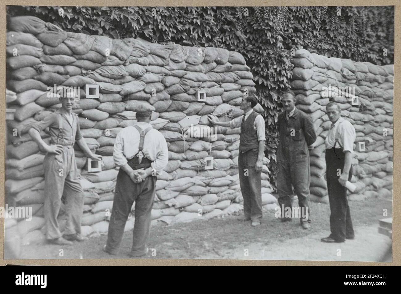 Sandbags against the exterior walls during the evacuation in 1939 ...