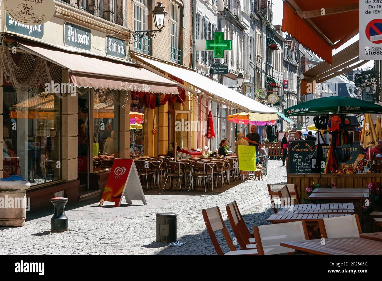 Typical street signs hi-res stock photography and images - Alamy