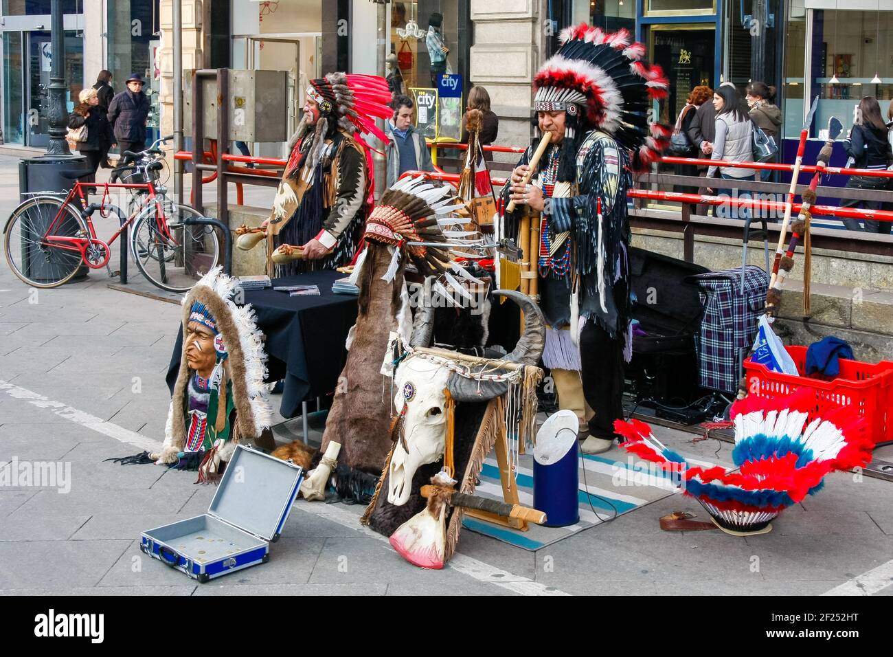 Red indians hi-res stock photography and images - Alamy