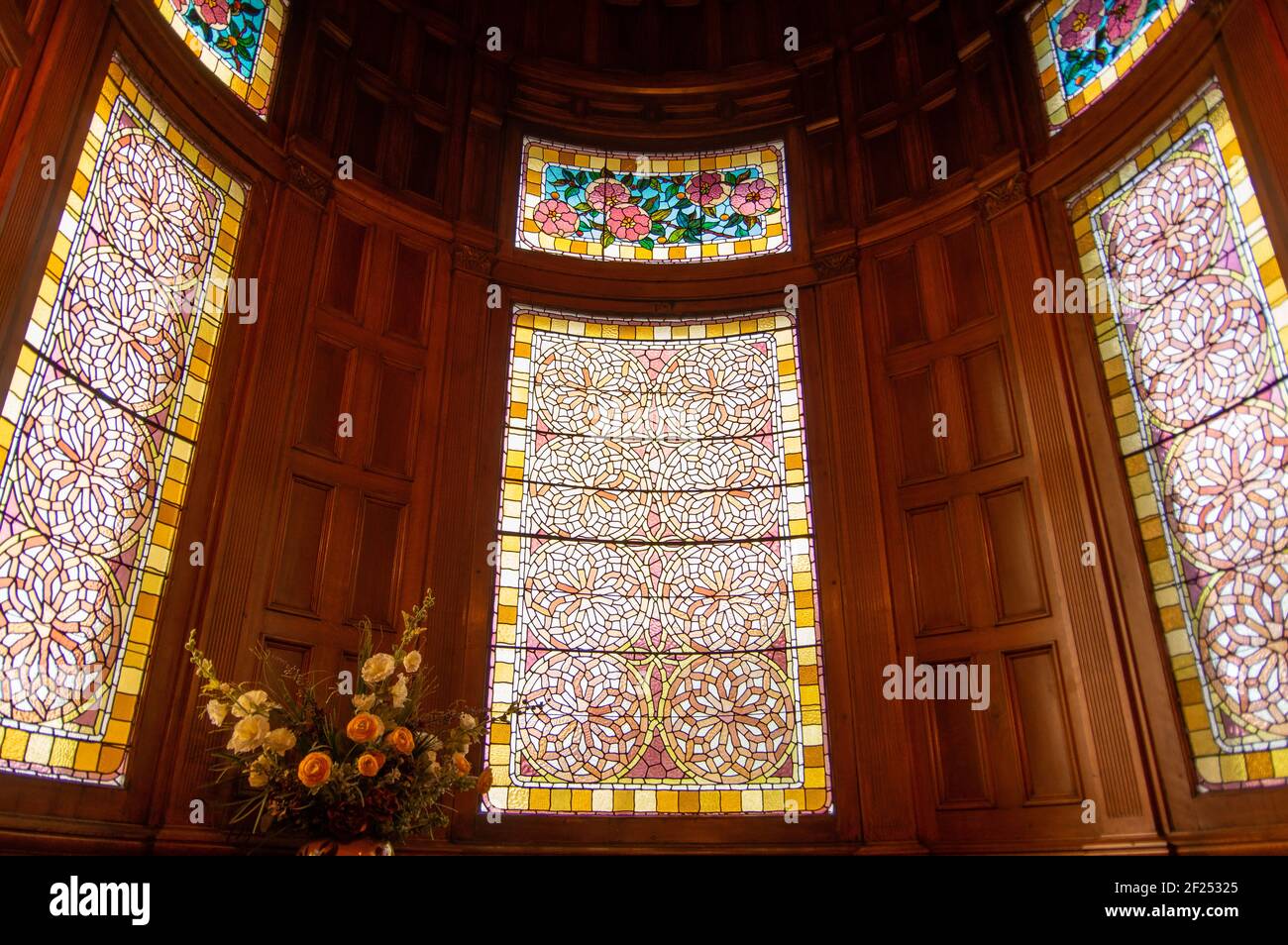1800s stained glass windows hi-res stock photography and images - Alamy