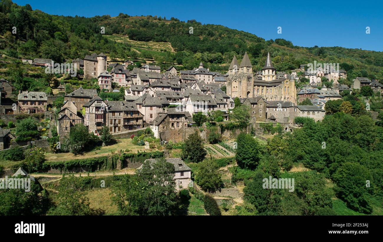 Conques village hi-res stock photography and images - Alamy