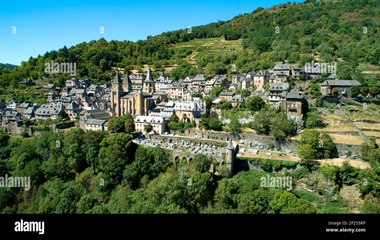 Conques village hi-res stock photography and images - Alamy