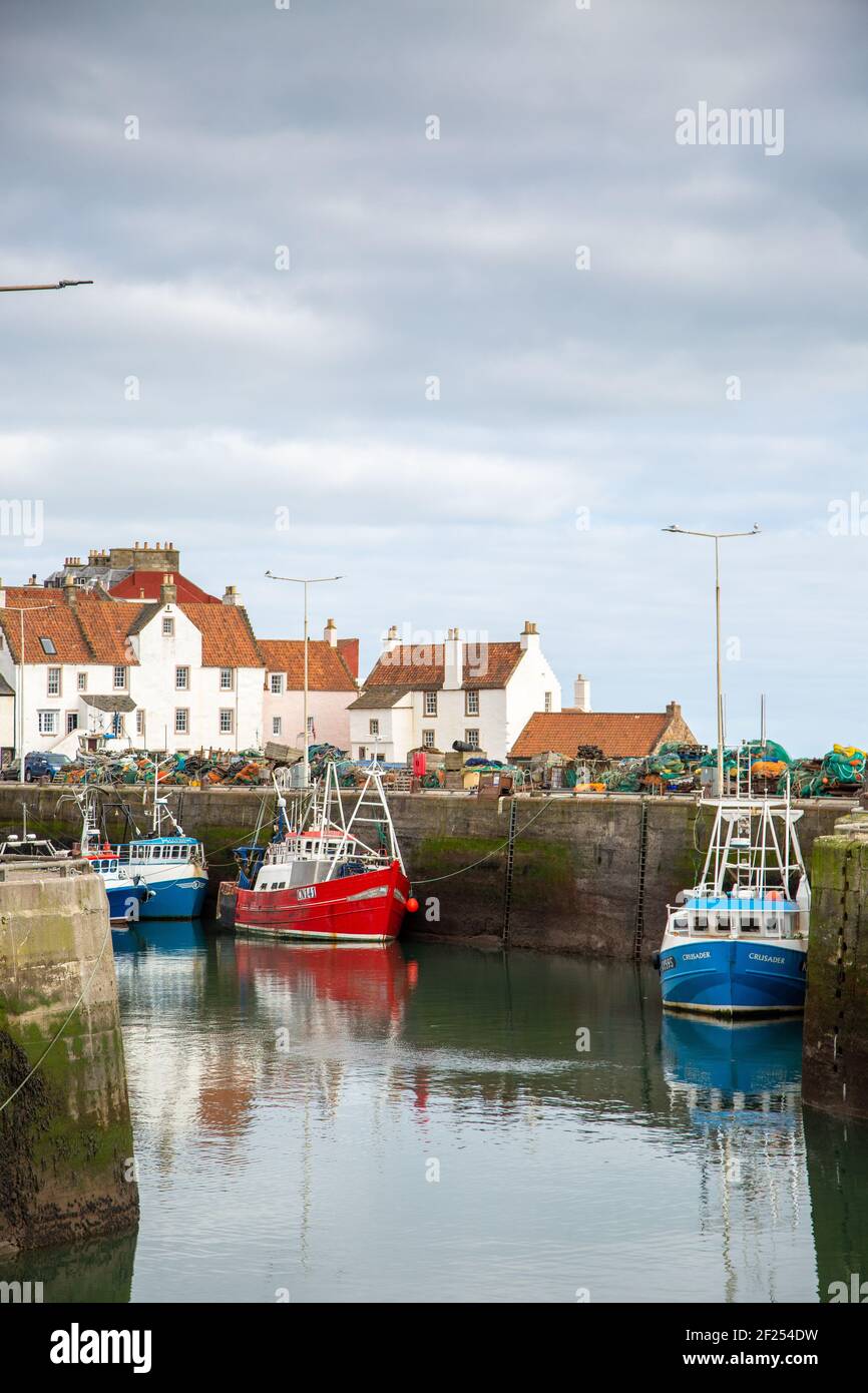 Pittenweem fishing harbour, East Neuk of Fife, Scotland Stock Photo - Alamy