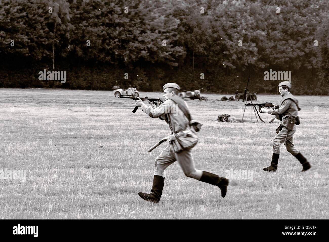Bullets flying hi-res stock photography and images - Alamy