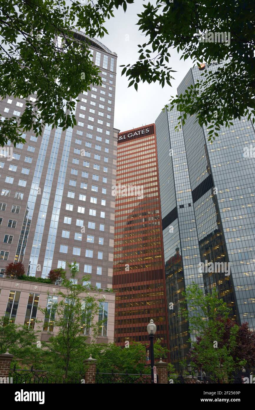 Pittsburgh high rise hi-res stock photography and images - Alamy