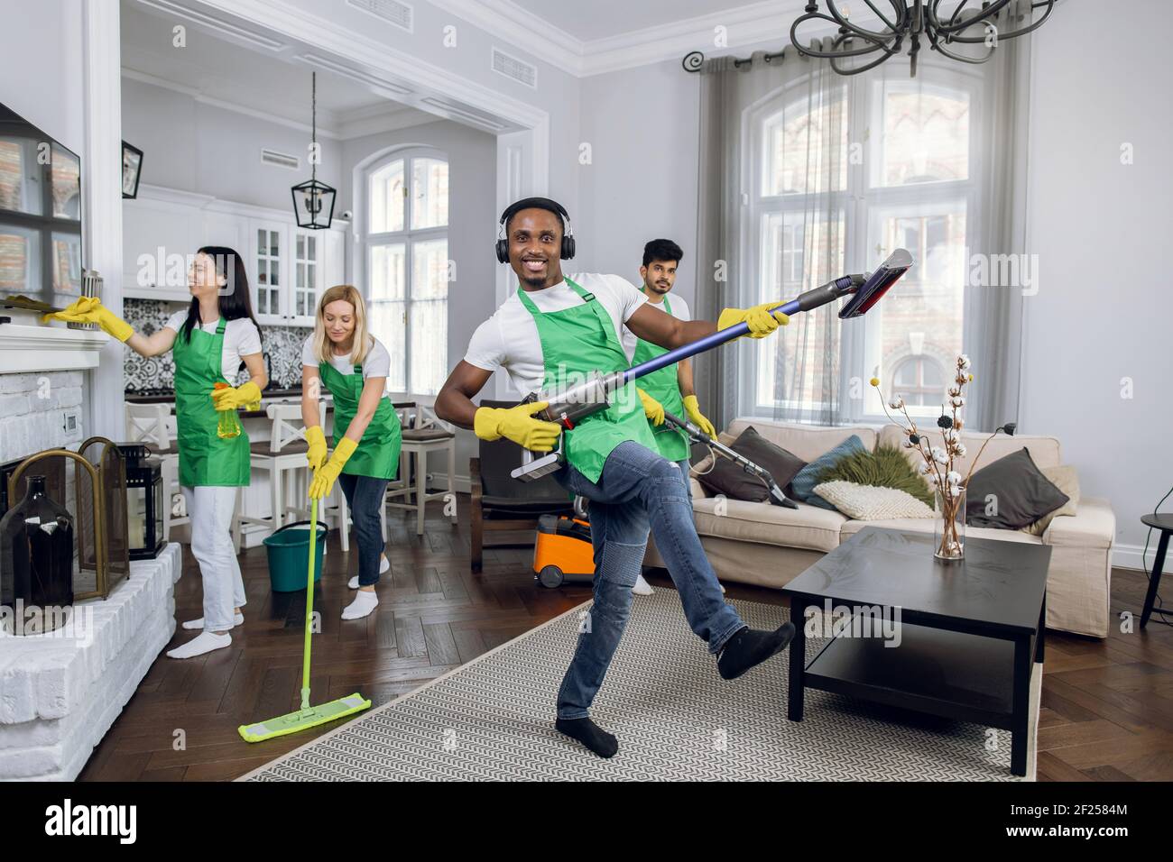 African cleaner hi-res stock photography and images - Alamy