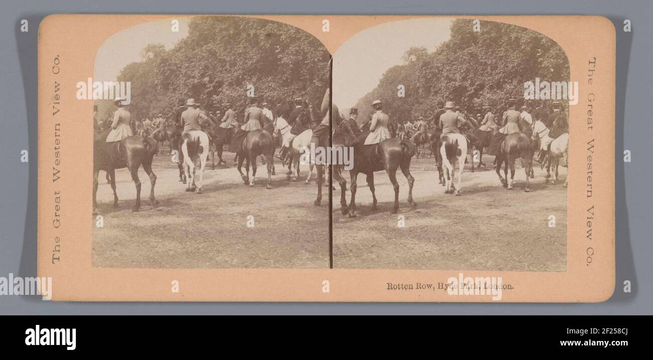 Riders in Hyde Park in London; Rotten Row, Hyde Park, London Stock ...