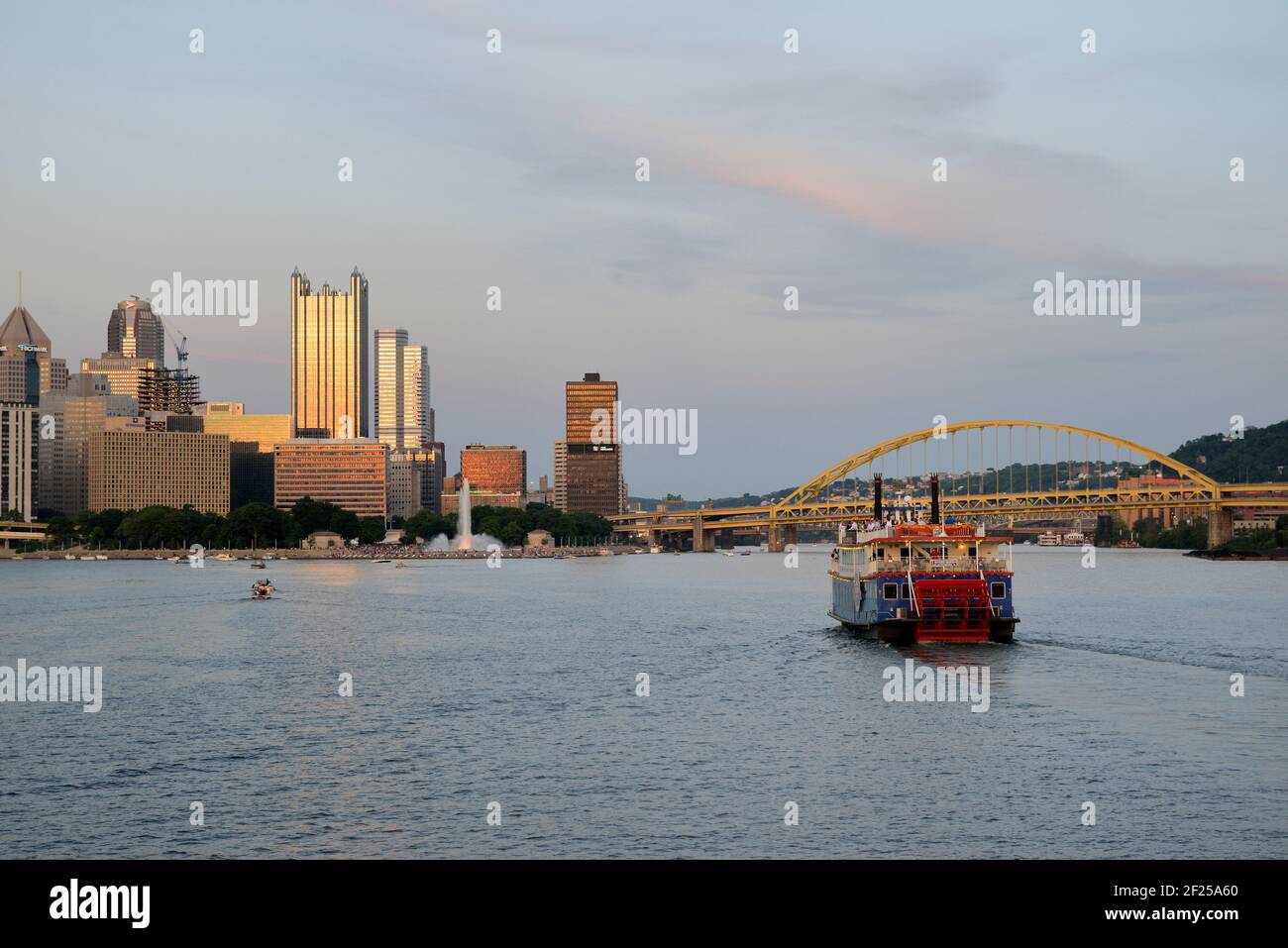 Gateway Clipper Fleet on the Ohio River, Three Rivers Queen, Pittsburgh ...