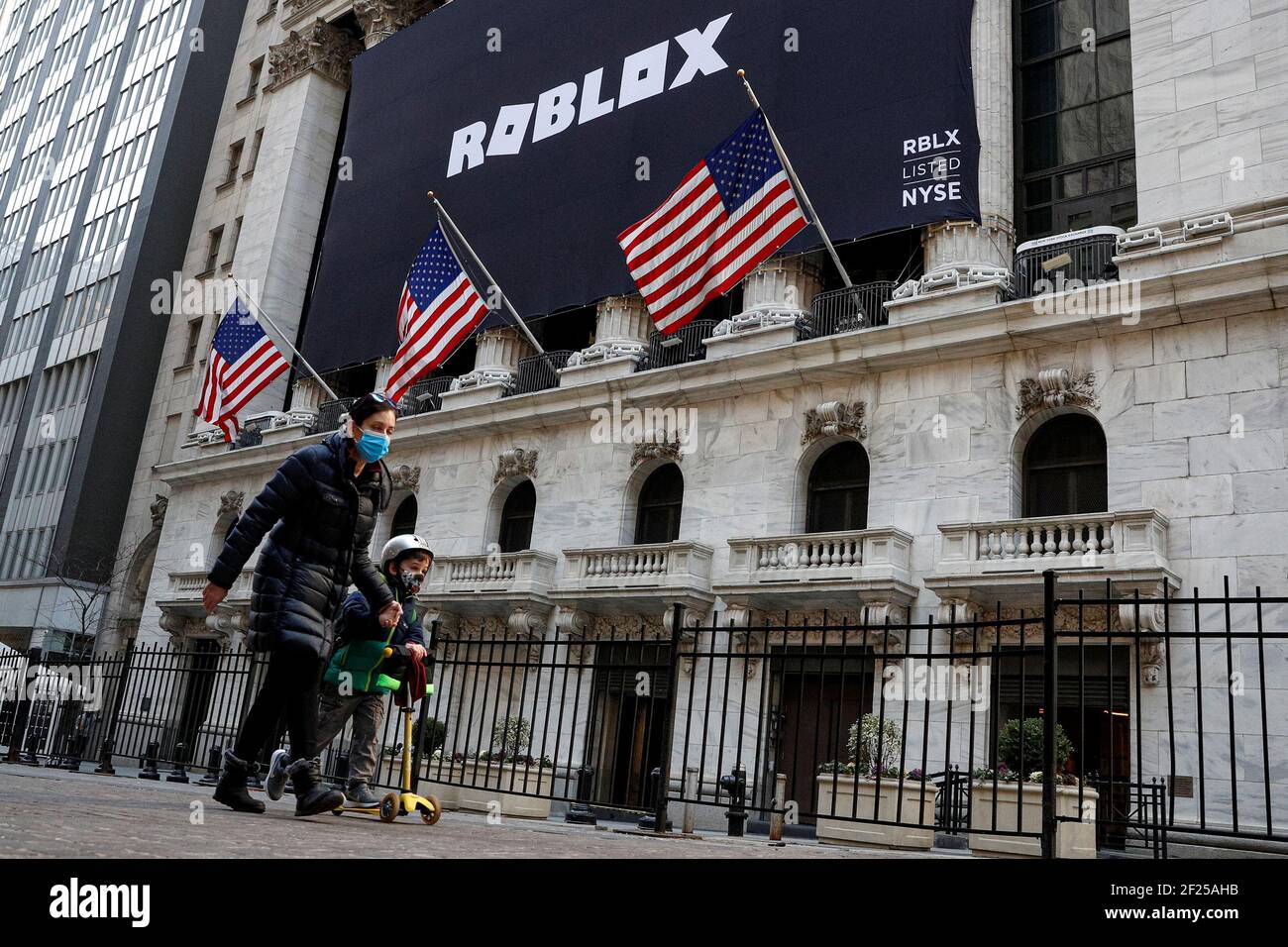 Roblox Logo High Resolution Stock Photography and Images - Alamy