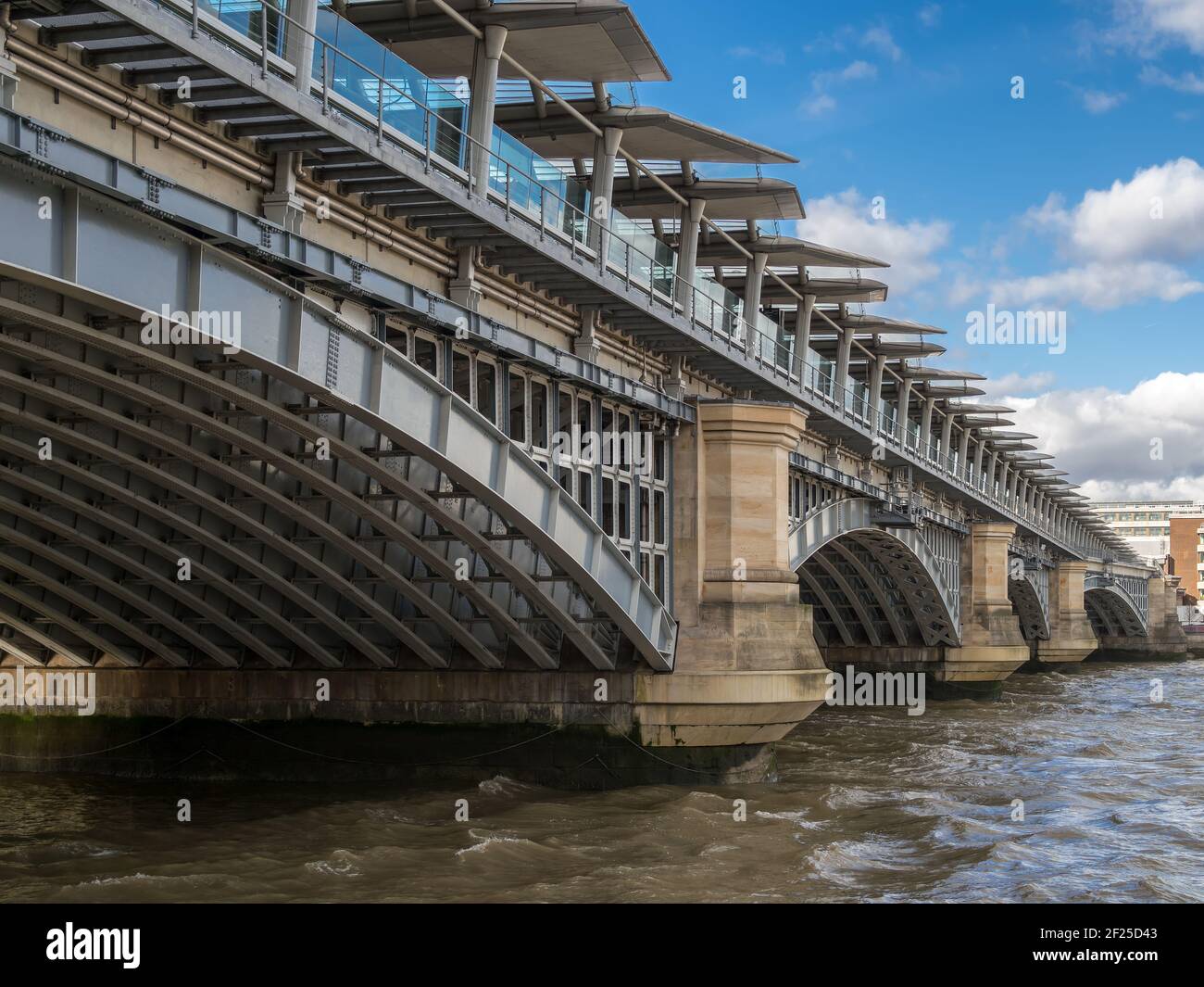 View of Blackfriars Bridge Stock Photo - Alamy