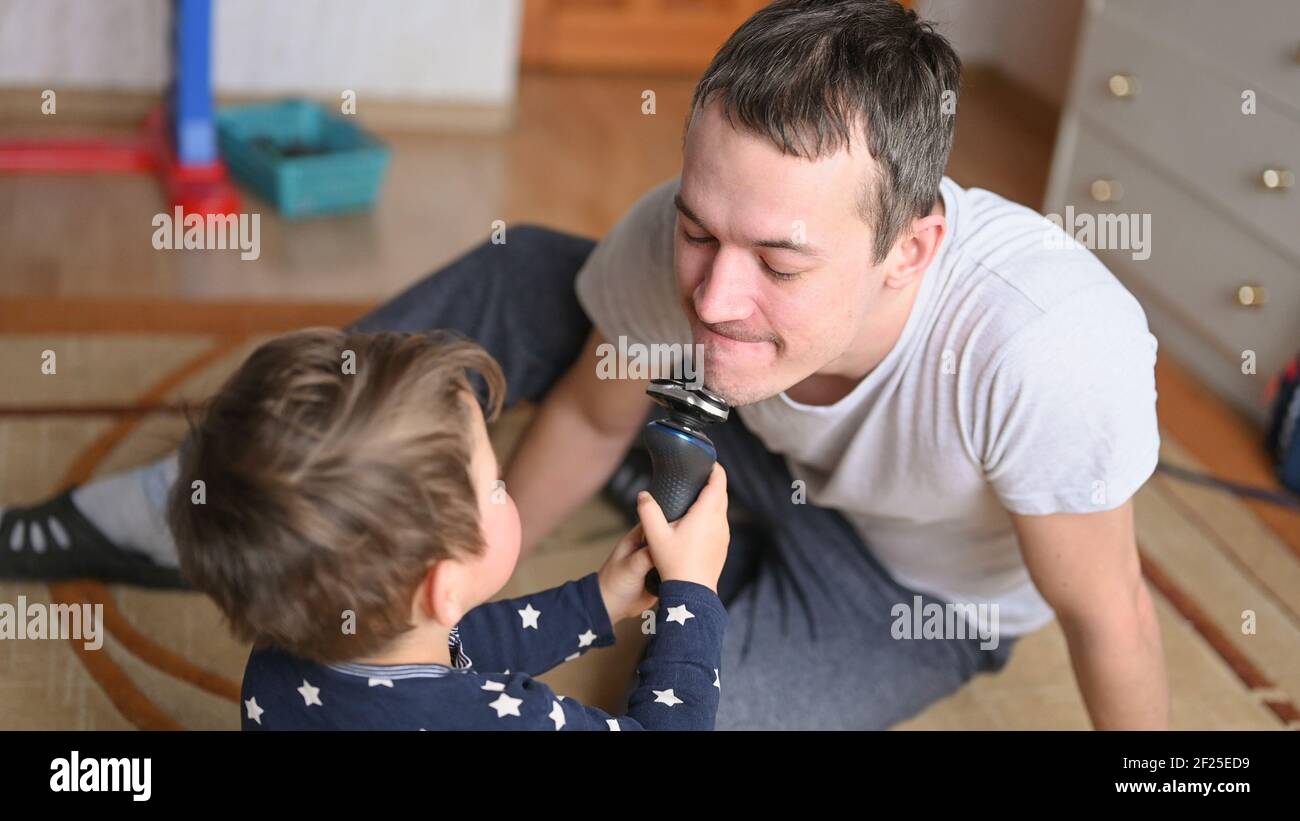 Baby father shaving hi-res stock photography and images - Alamy