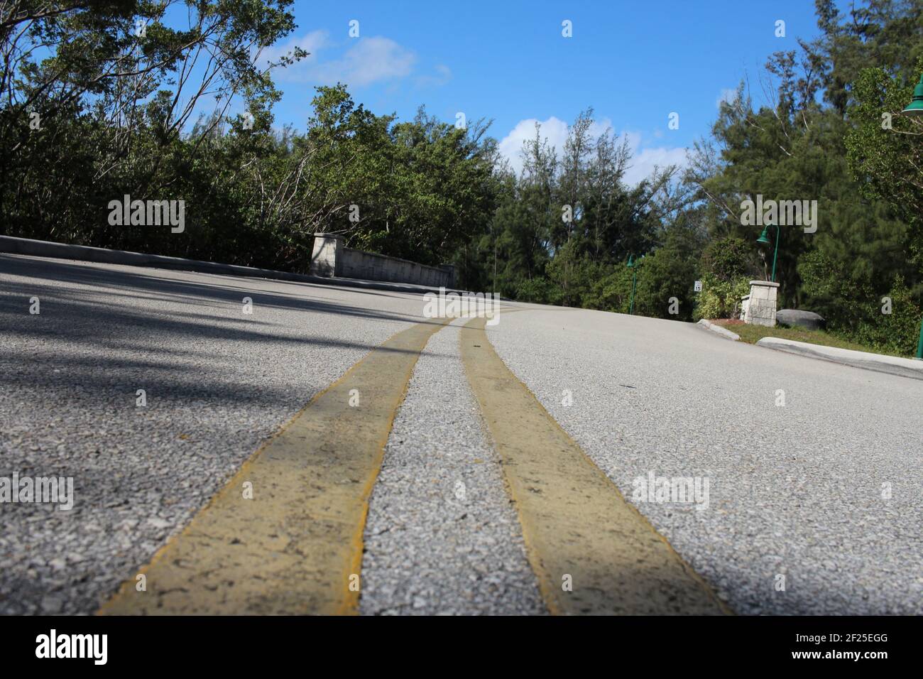 Low angle road countryside hi-res stock photography and images - Alamy