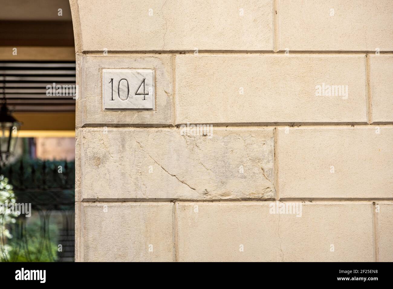 House number 104 hi-res stock photography and images - Alamy