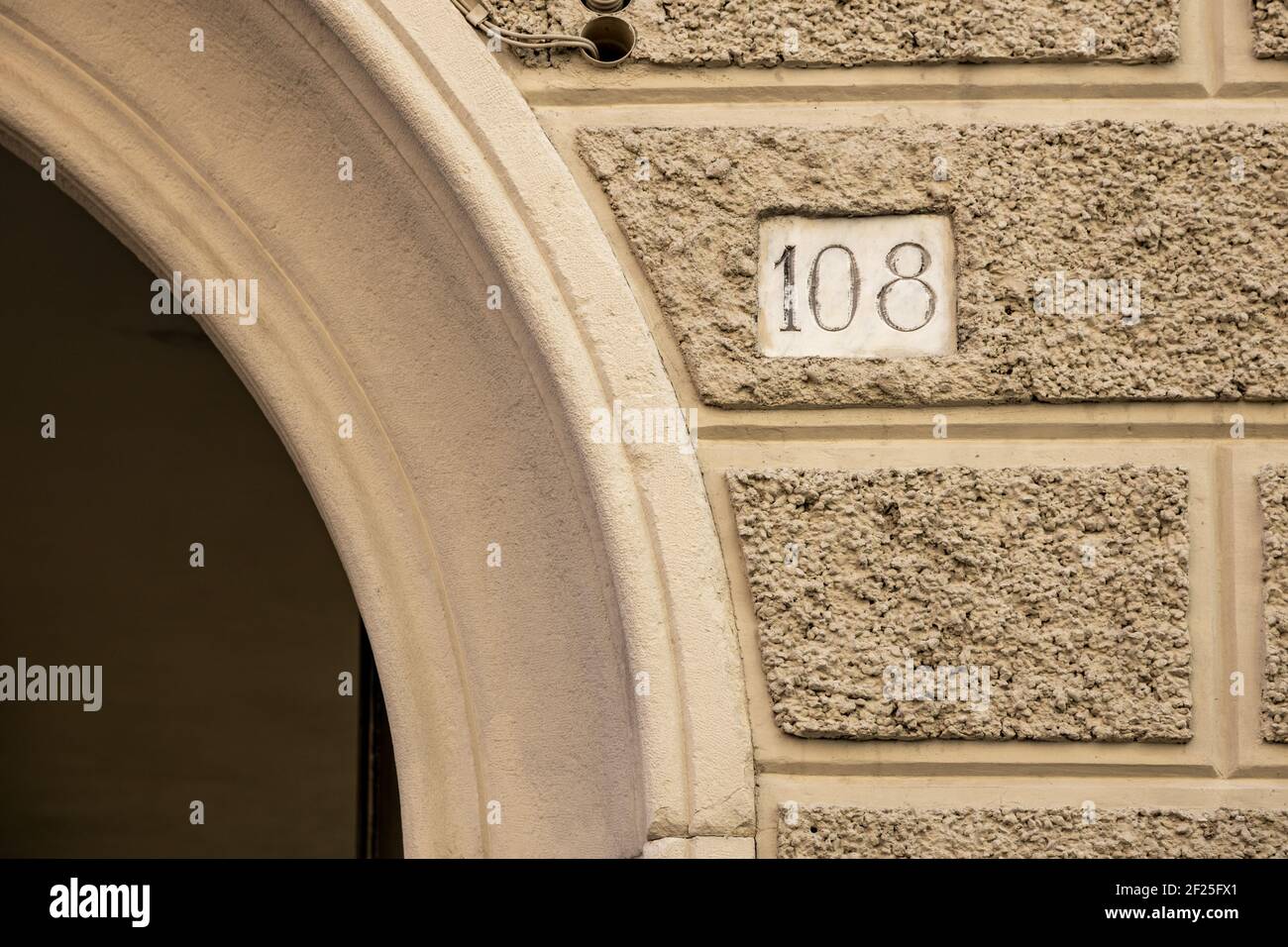 Plate number 108 hi-res stock photography and images - Alamy