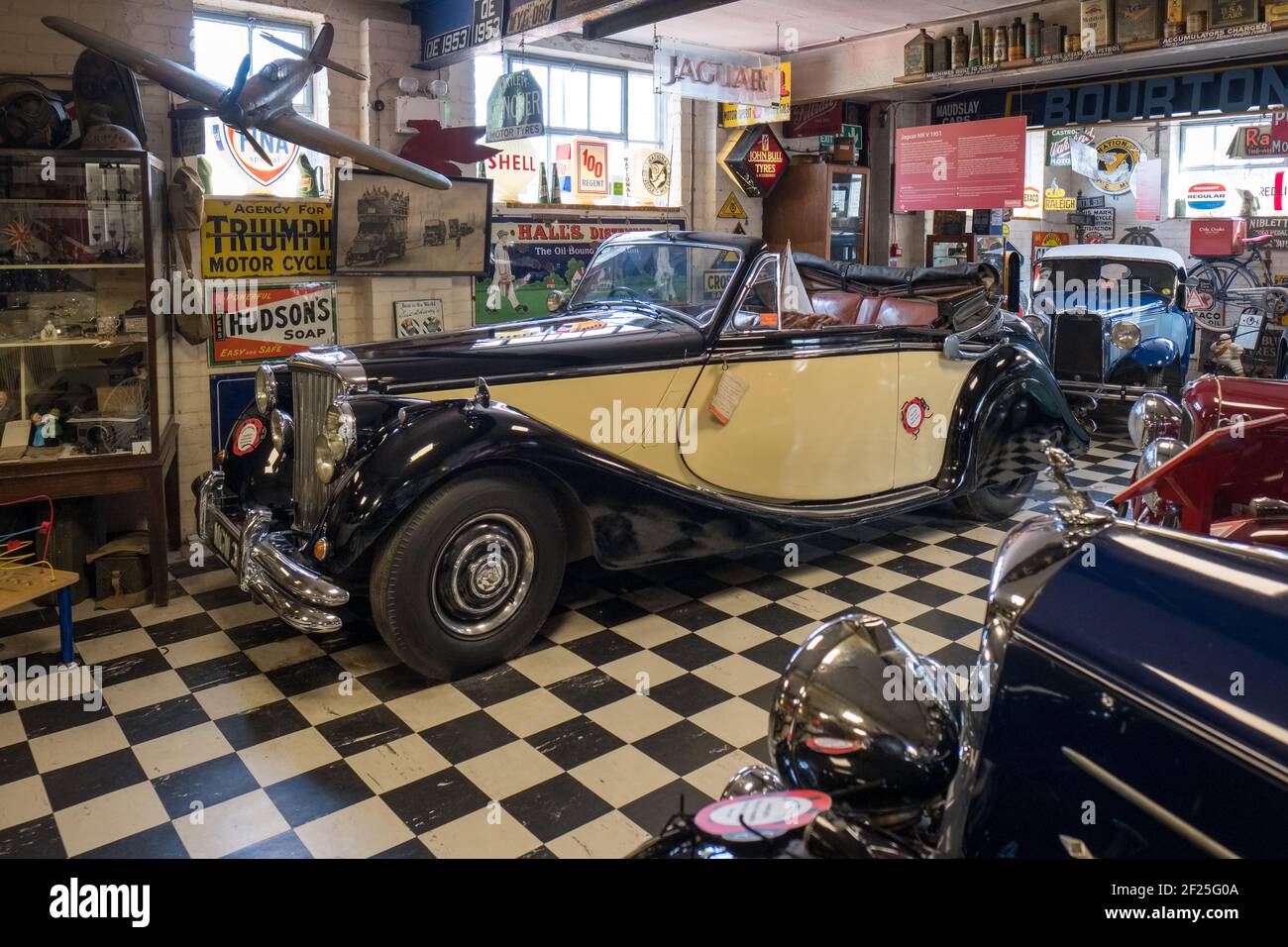 Car museum in bourton on the water hi-res stock photography and images ...