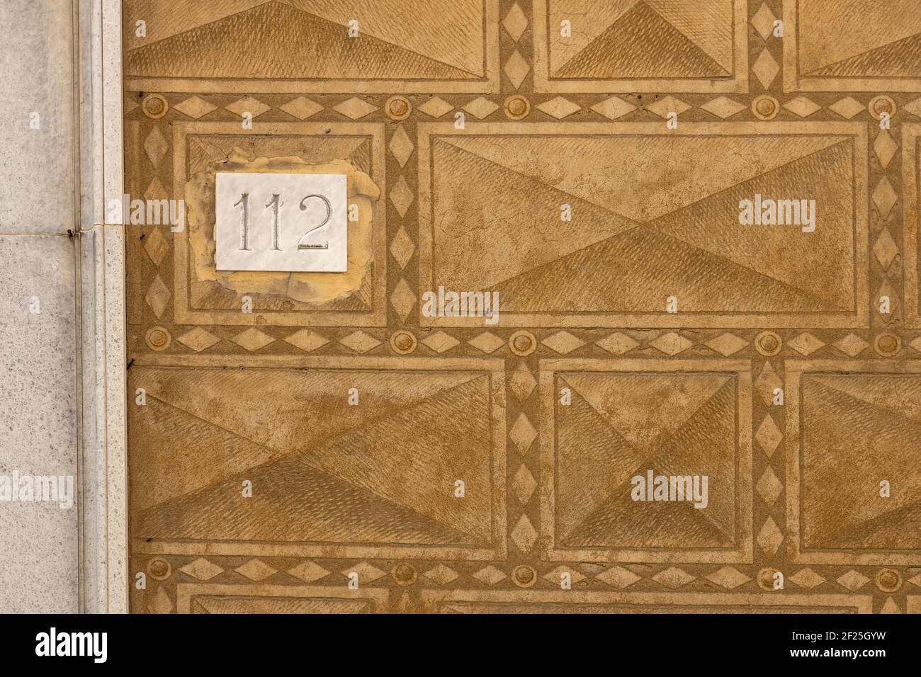 112 symbol hi-res stock photography and images - Alamy