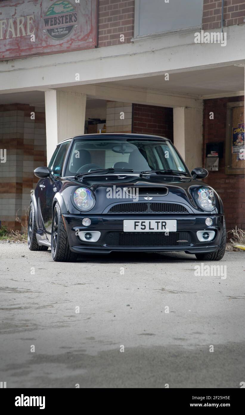 Modified R50 (first generation) Mini Cooper S Stock Photo - Alamy