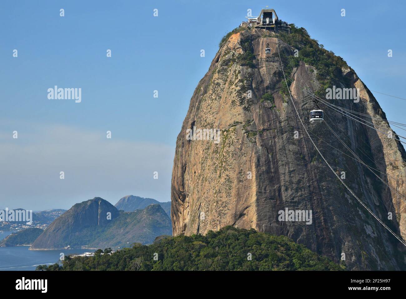 Landscape with view of the Sugarloaf cable car in Rio de Janeiro ...