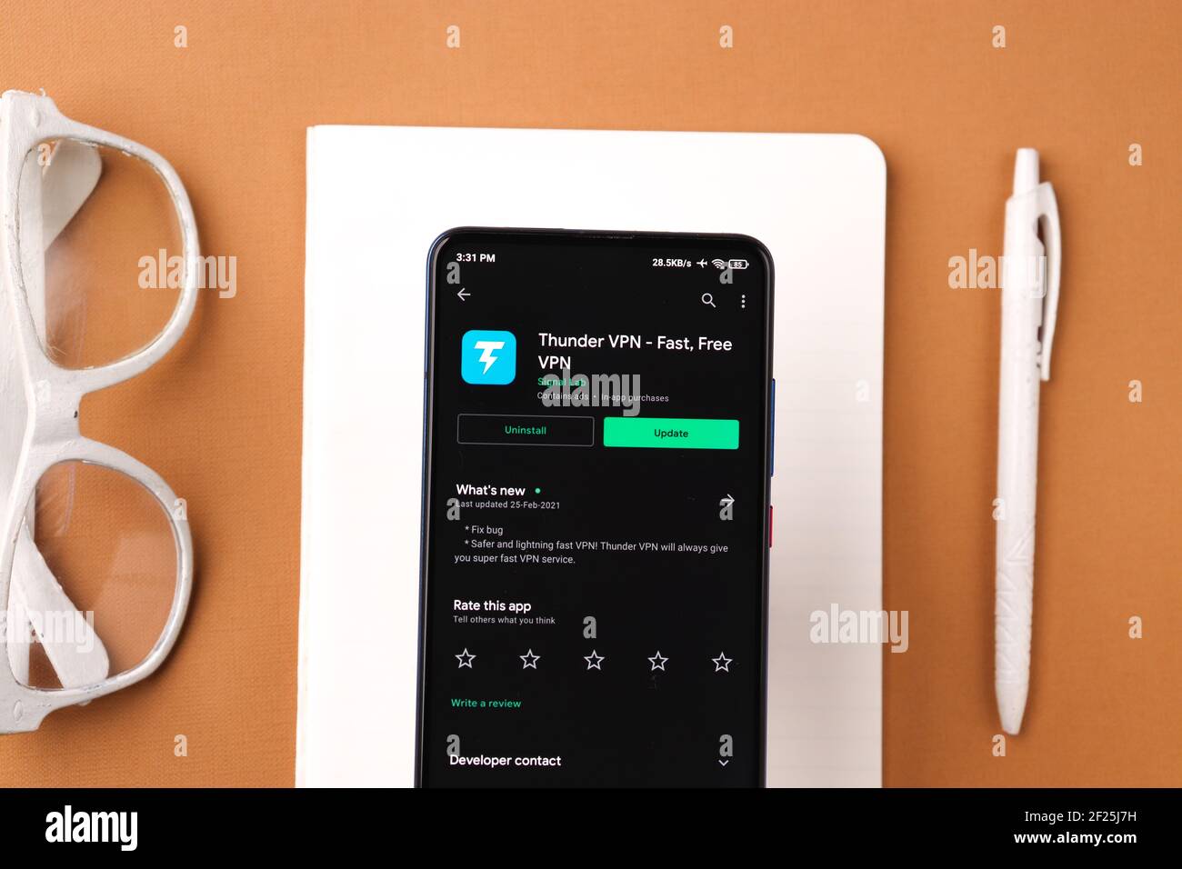 Thunder vpn hi-res stock photography and images - Alamy