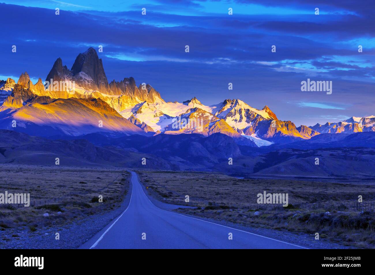 Trek fitz roy hi-res stock photography and images - Alamy