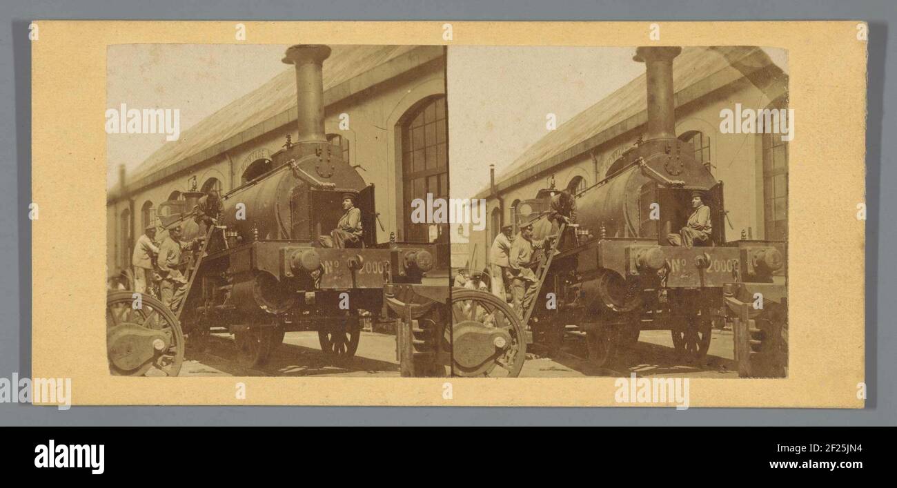 Mechanics work on locomotive Stock Photo - Alamy