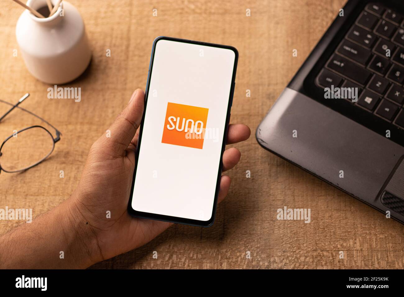 Suno logo hi-res stock photography and images - Alamy