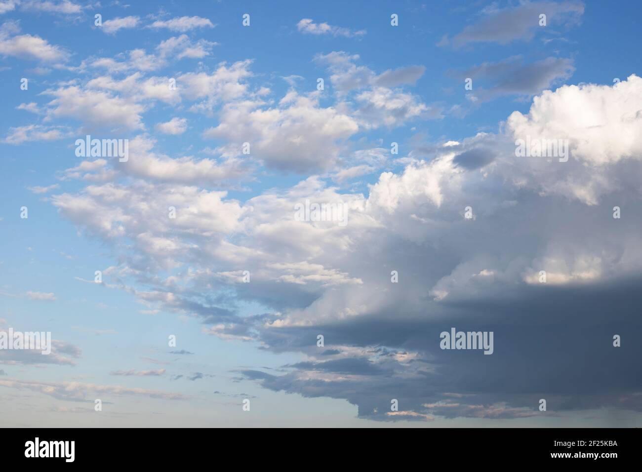 Small Fluffy Cloud High Resolution Stock Photography and Images - Alamy