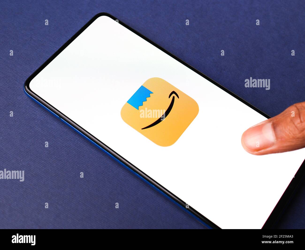 New amazon shopping app icon hi-res stock photography and images - Alamy