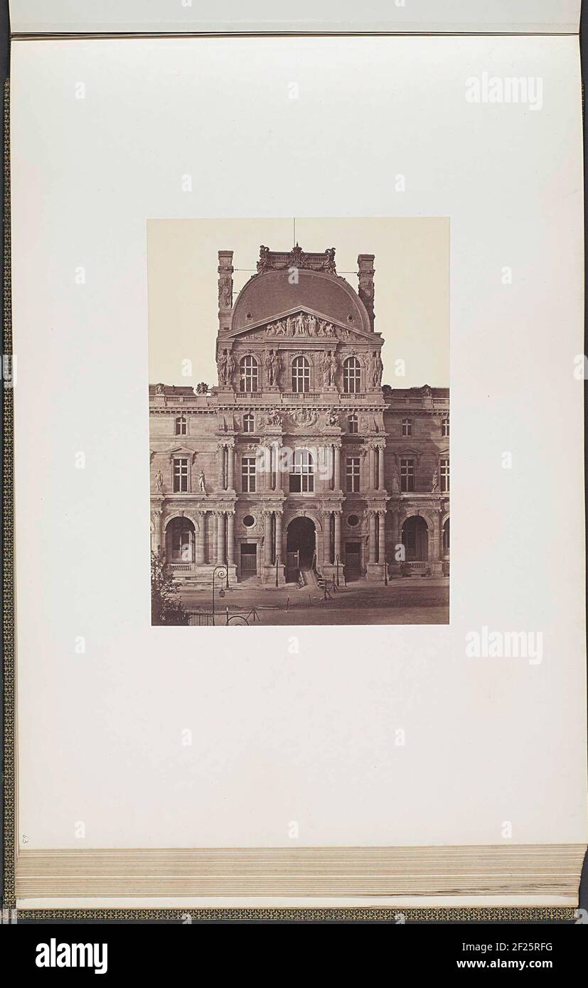 Pavilion Denon in Het Palace of the Louvre.Part of Tuileries meeting at ...