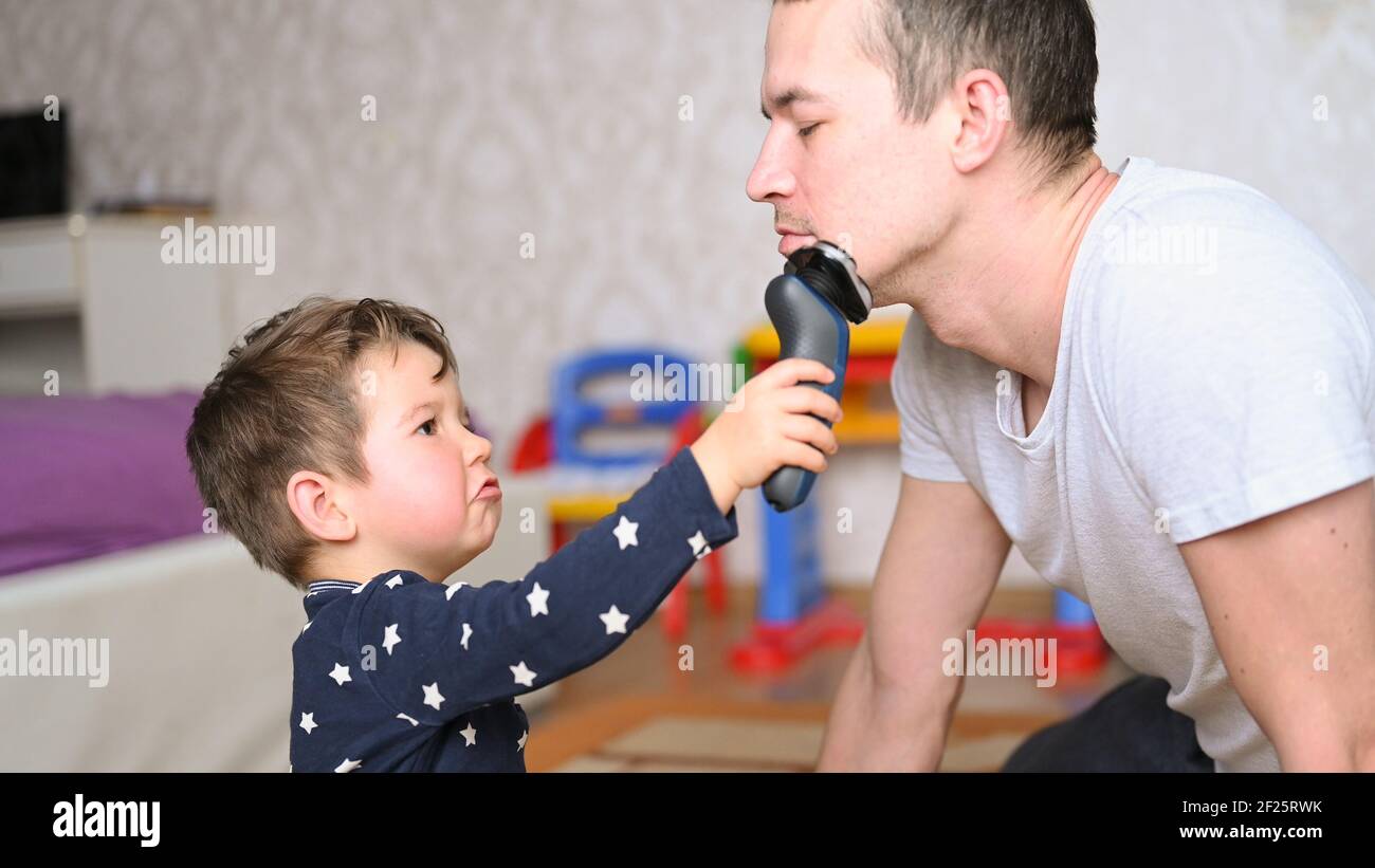 Shave father son hi-res stock photography and images - Alamy