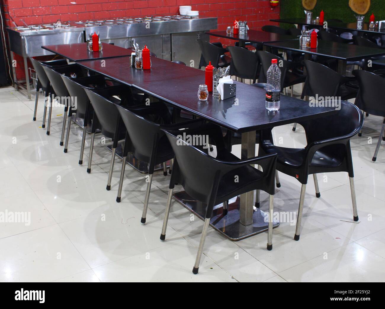 Individual tables hi-res stock photography and images - Alamy