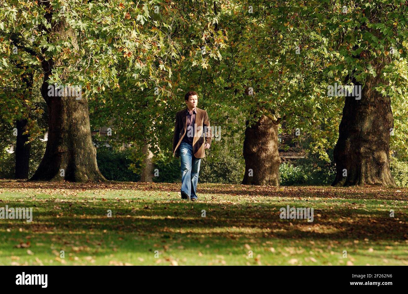 Tom astley hi-res stock photography and images - Alamy