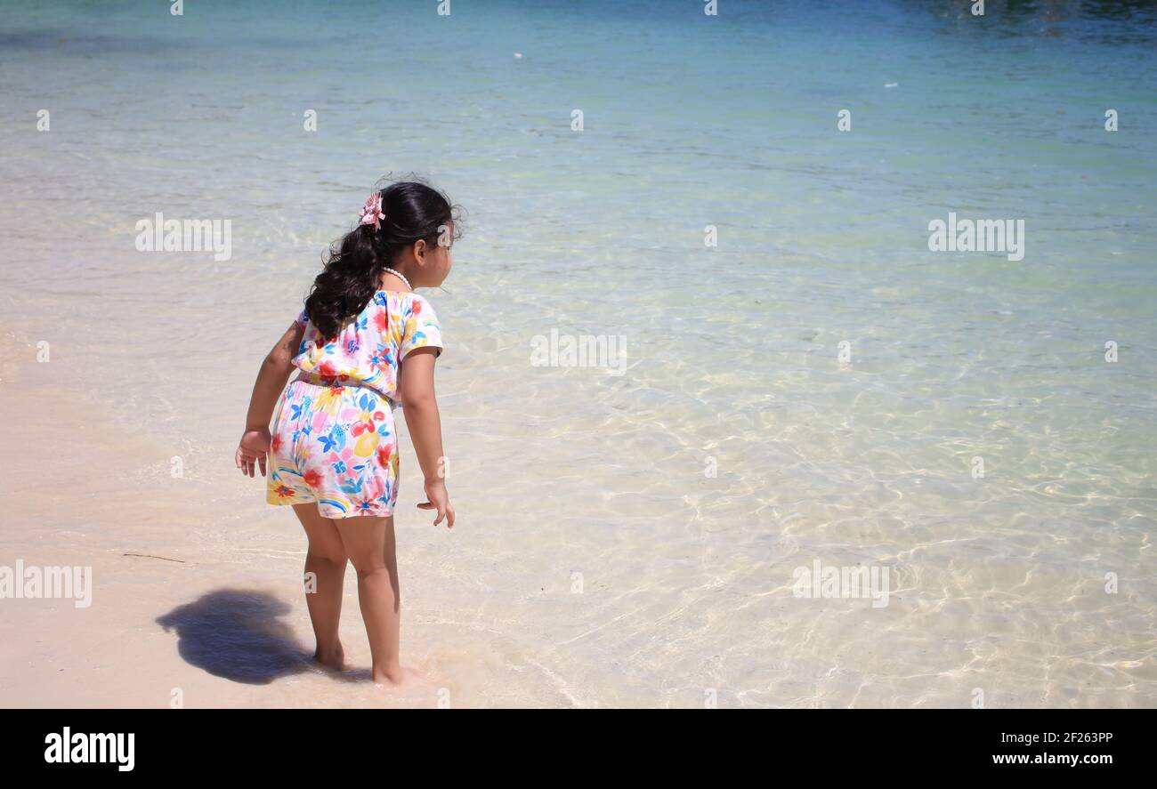 Hopping waves hi-res stock photography and images - Alamy