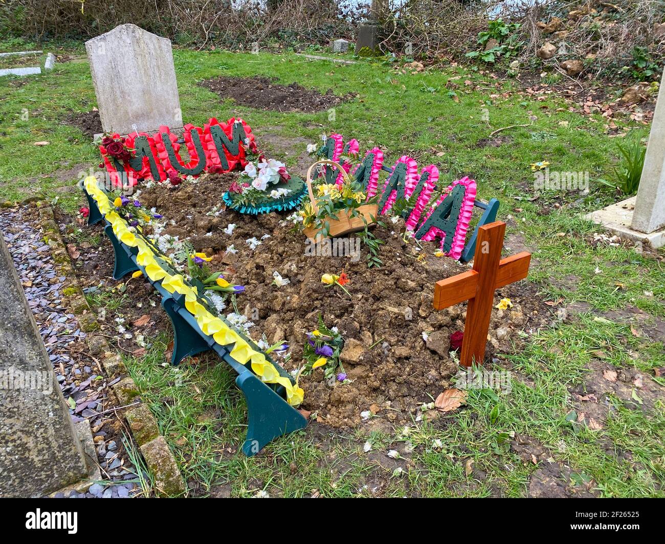 New Grave High Resolution Stock Photography and Images - Alamy