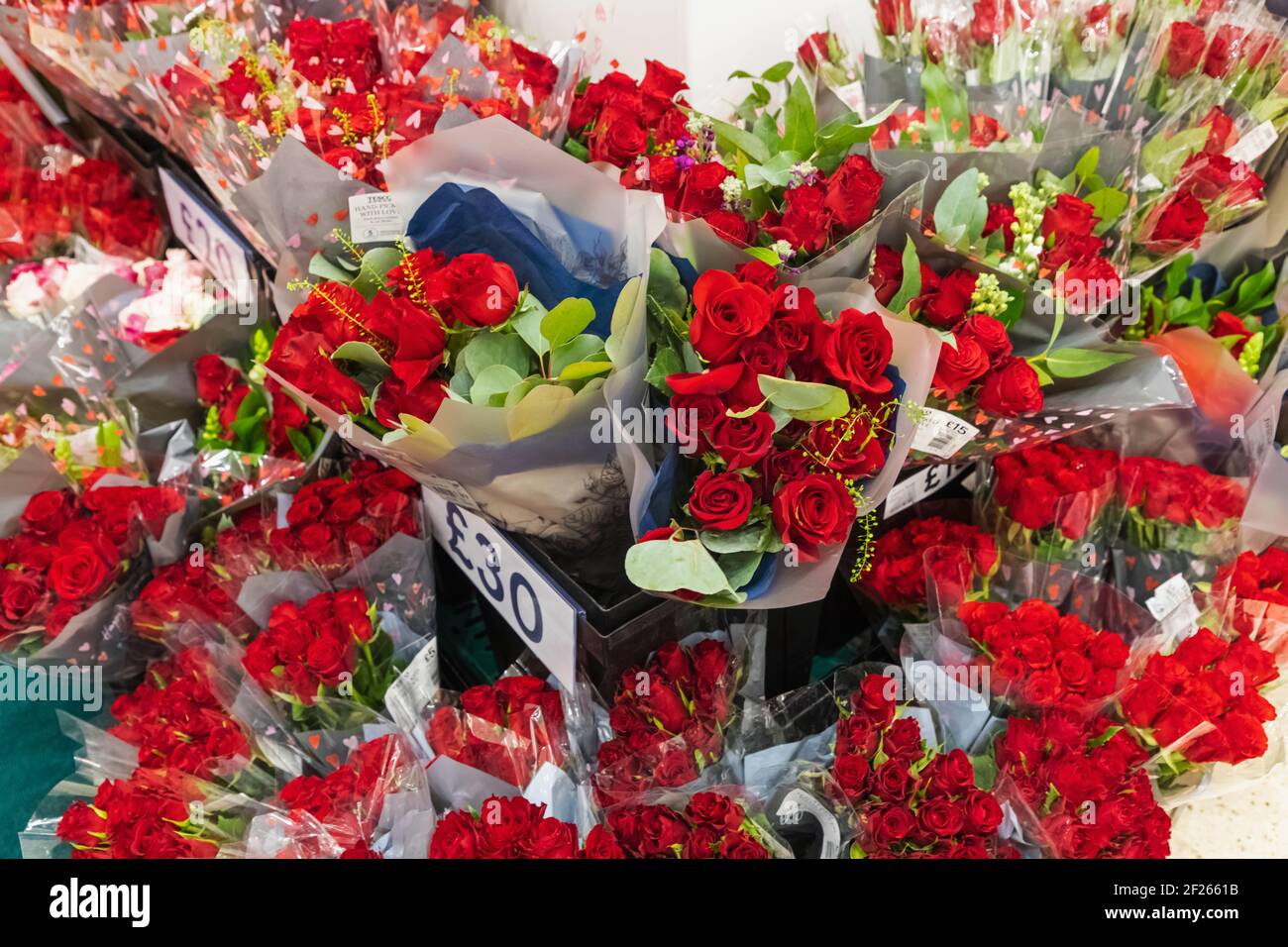 England, London, Supermarket Valentines Day display of Roses Stock ...