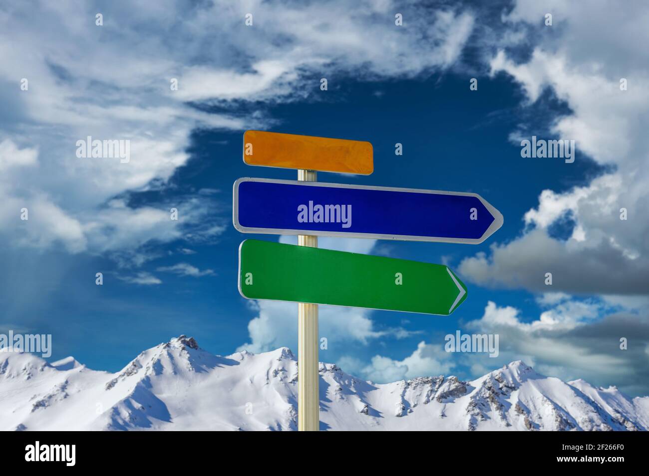 Blue mountains summit blank hi-res stock photography and images - Alamy