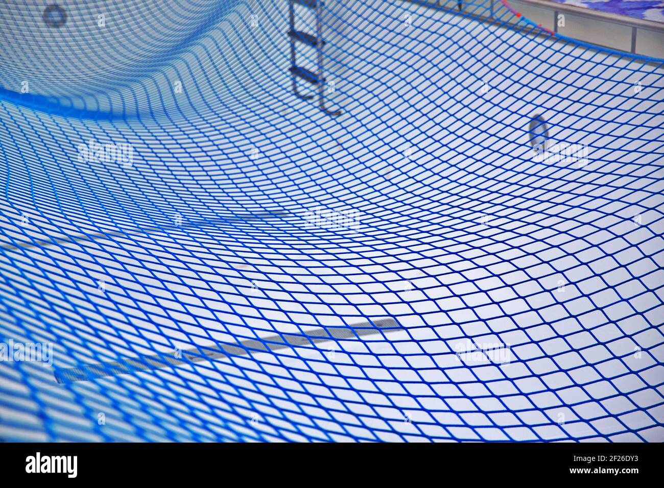 Safety net for swimming hi-res stock photography and images - Alamy