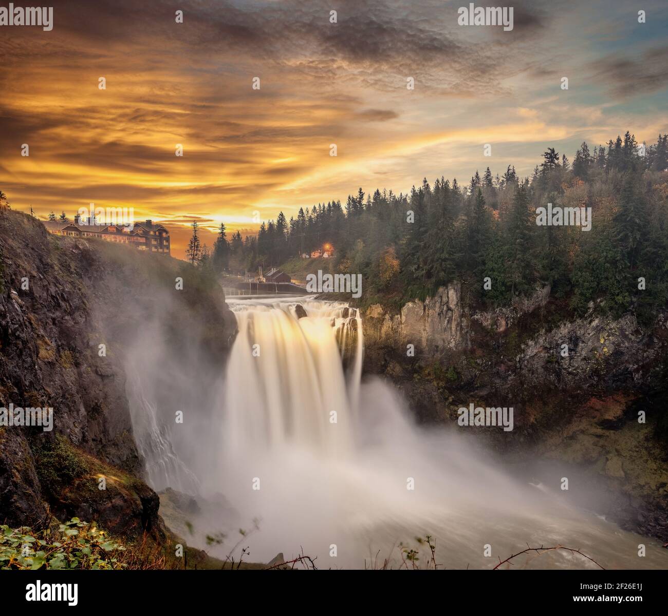 Snoqualmie Falls at sunset in Washington State Stock Photo - Alamy