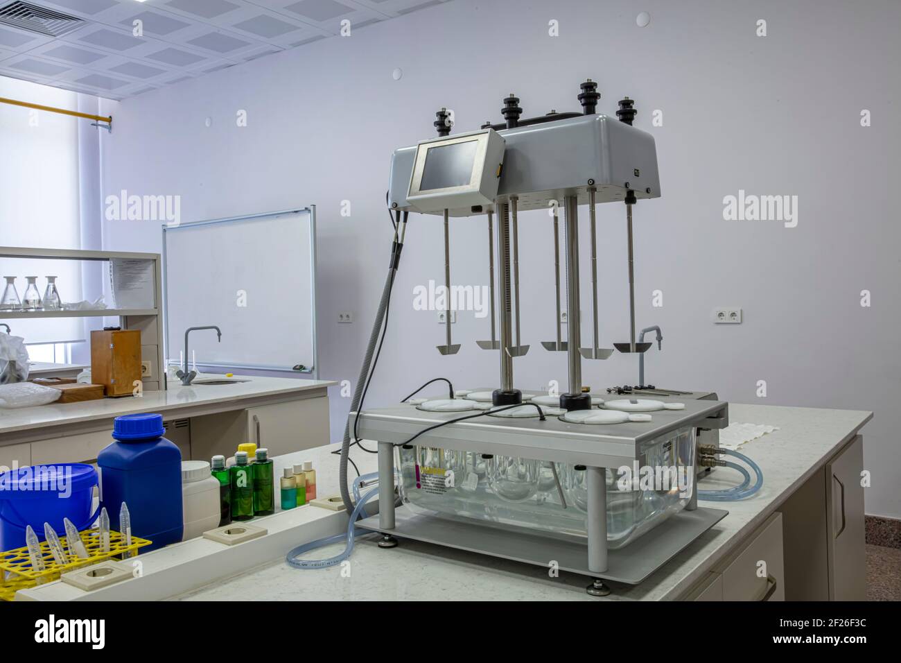 Dissolution testing systems for tablets, capsules and other dosage ...