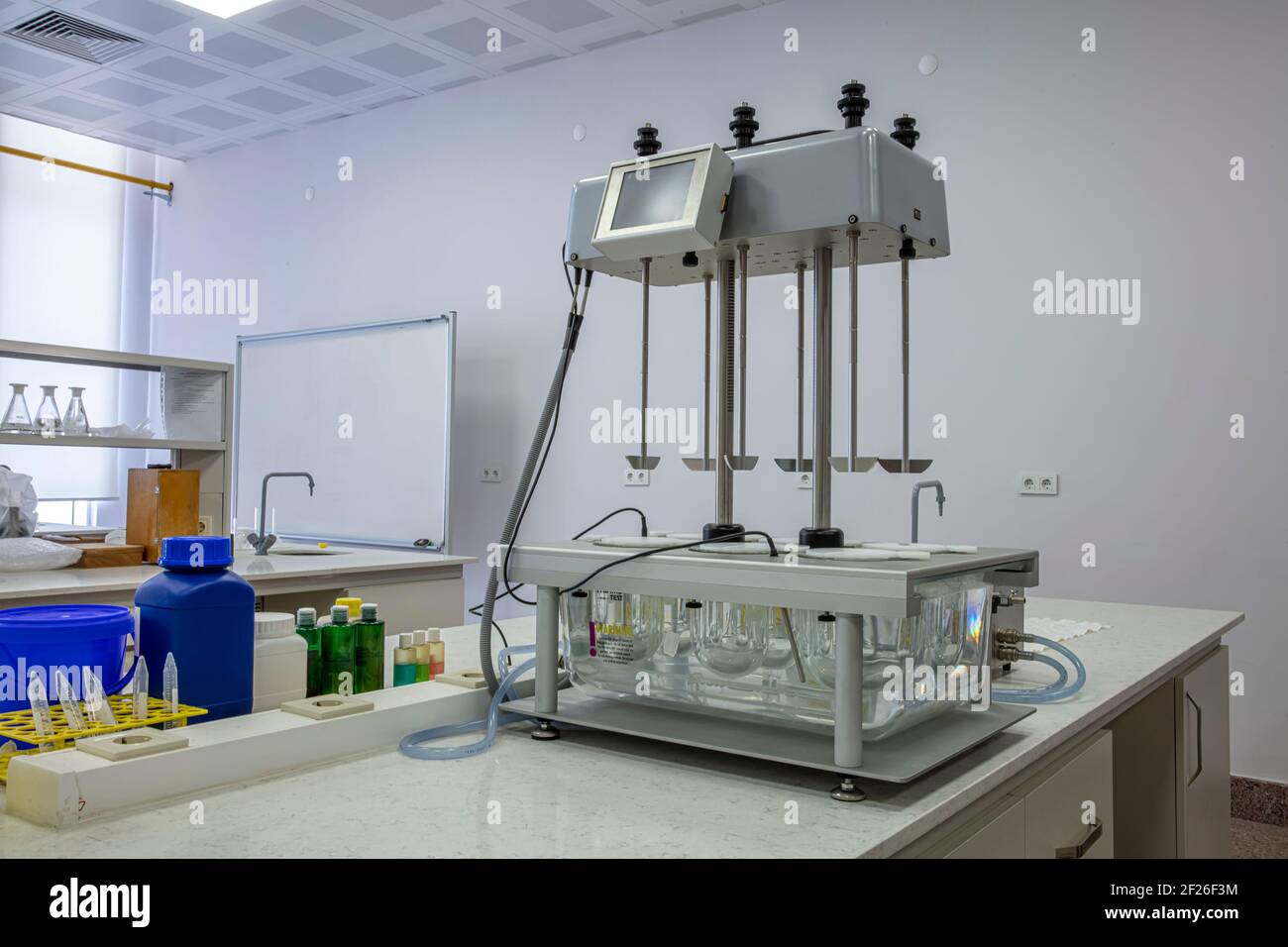 Dissolution testing systems for tablets, capsules and other dosage ...