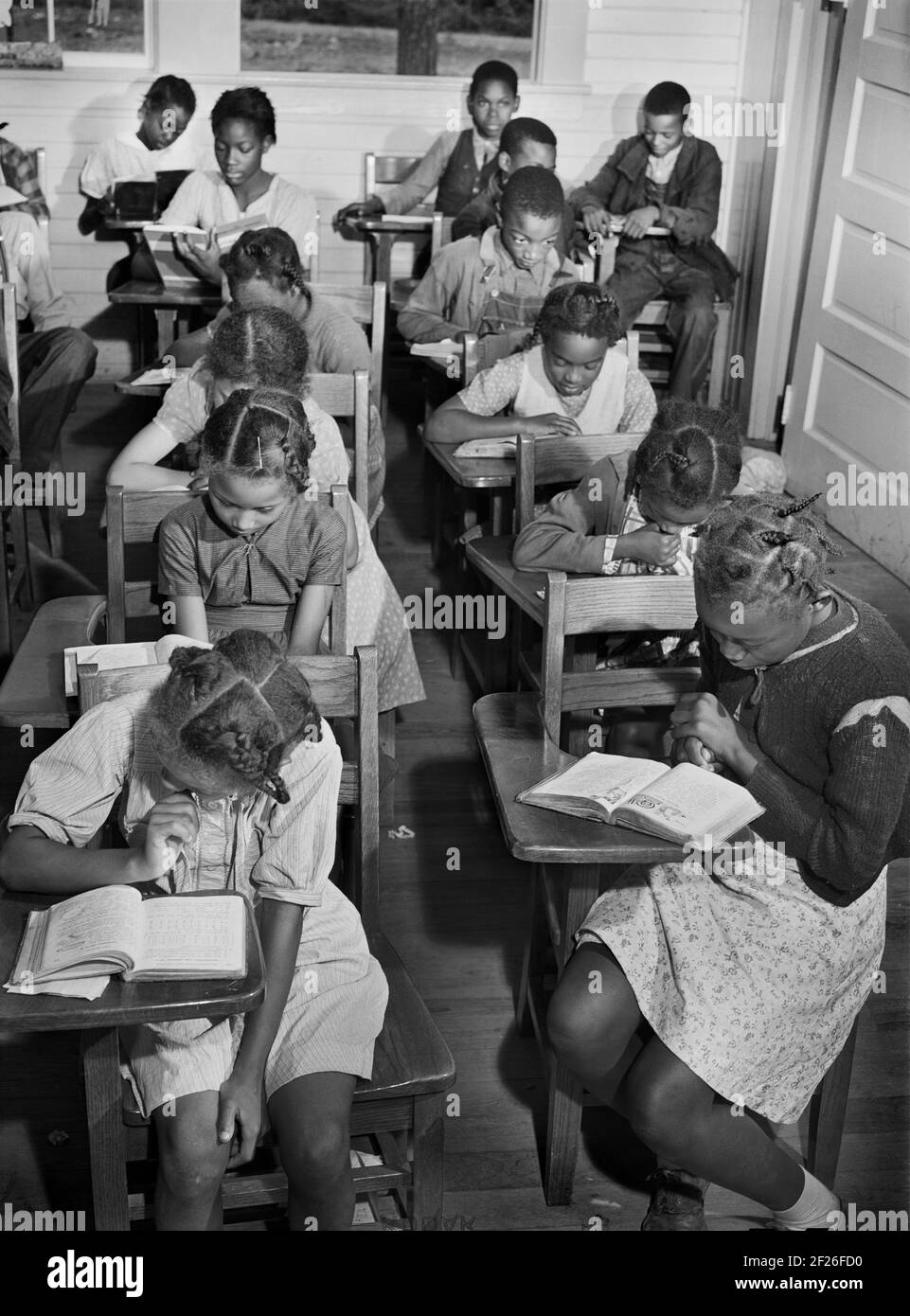1940s classroom hi-res stock photography and images - Alamy