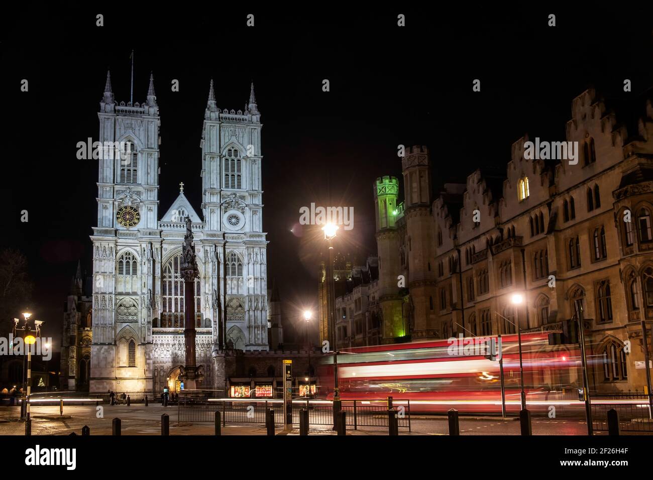 Westminster abbey night view hi-res stock photography and images - Alamy